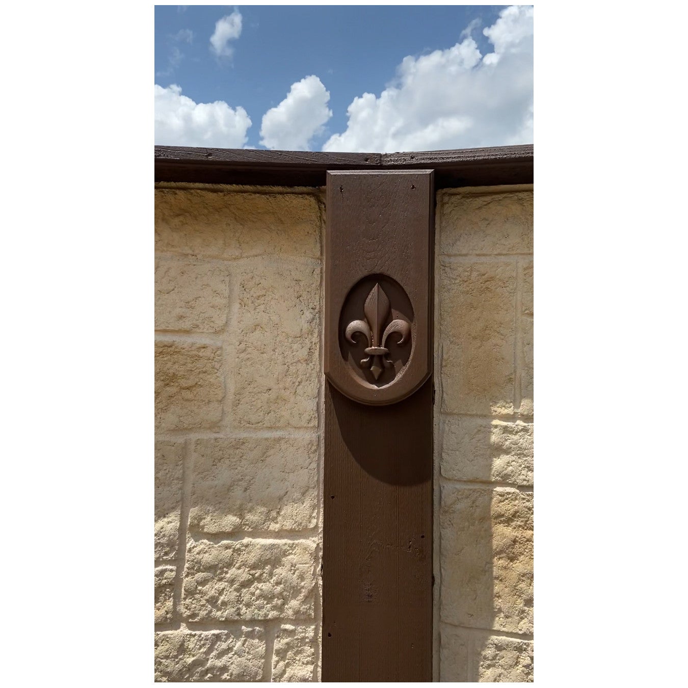 Ornamental Fence Decor like corbels, knee braces, and pickets ...