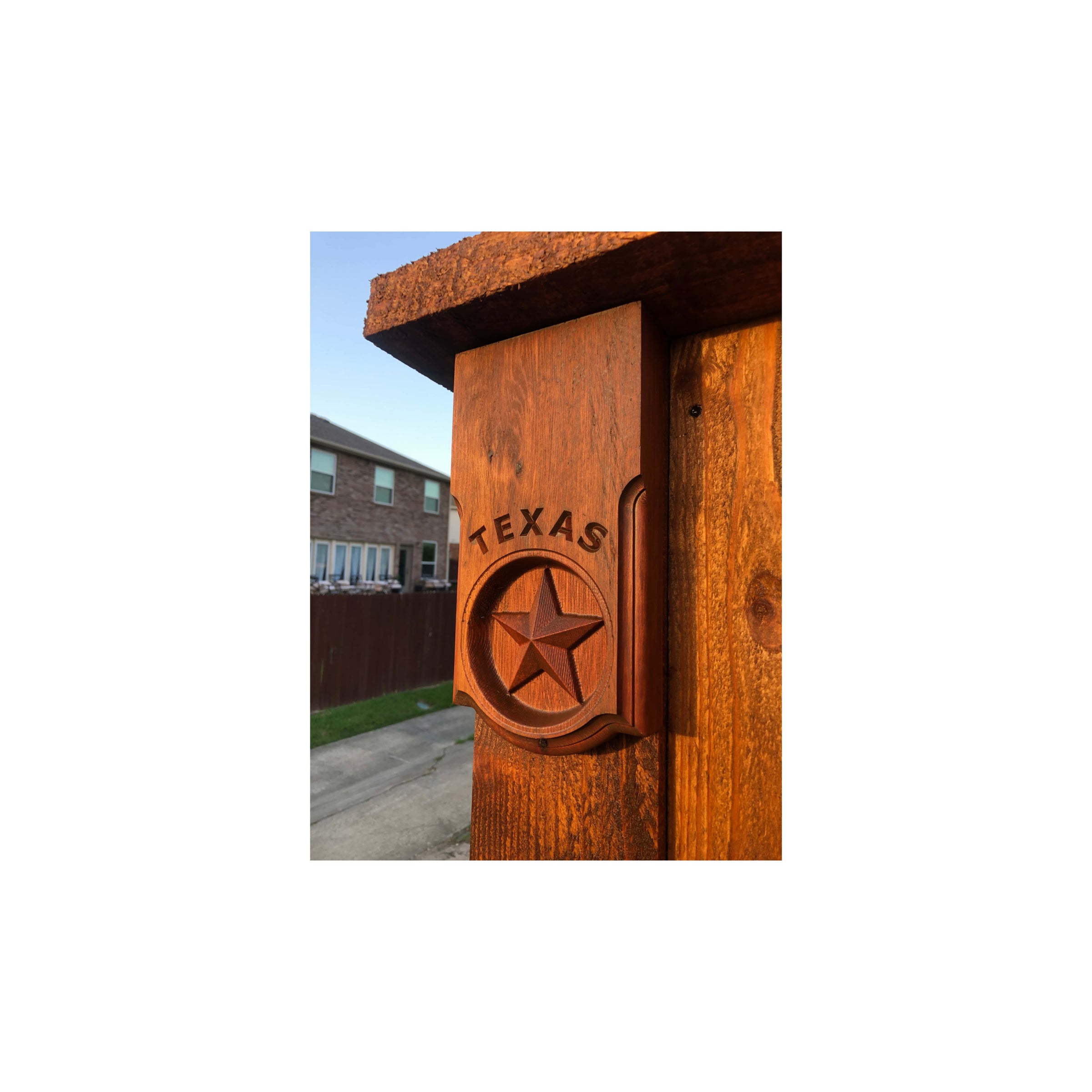 Ornamental Fence Decor like corbels, knee braces, and pickets ...